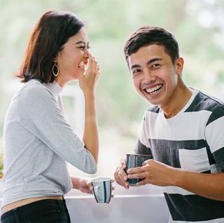 7 Ways to Enjoy NESCAFÉ Gold Premium Coffee with Friends | NESCAFÉ ID